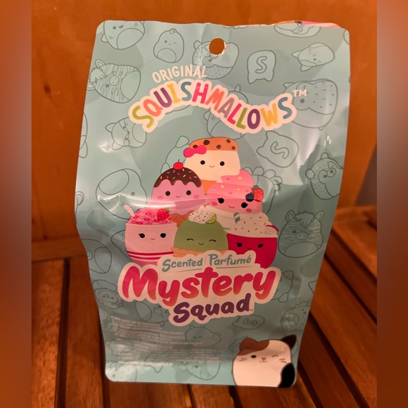 Squishmallows | Toys | Nwt Unopened 5 Largo Key Lime Pie Angelica ...